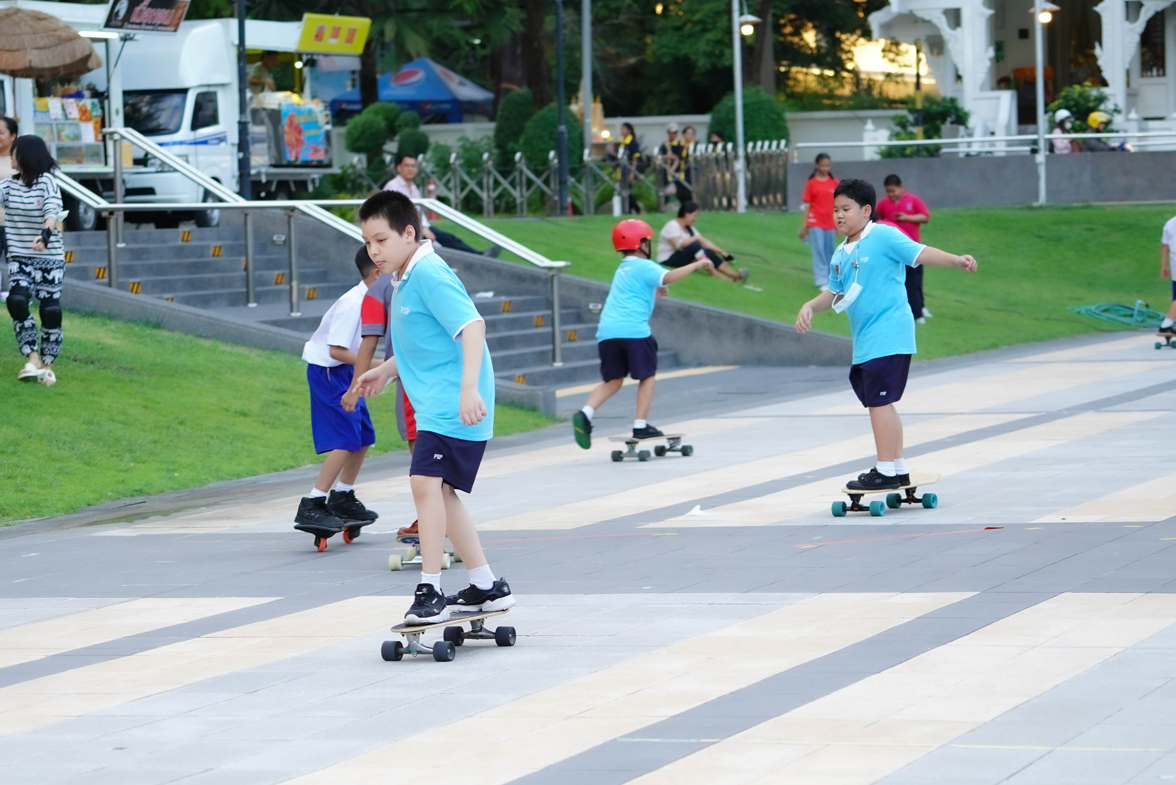 กิจกรรมเซิร์ฟสเก็ต สเก็ตบอร์ด และโรลเลอร์สเก็ต (อโศกโมเดล)