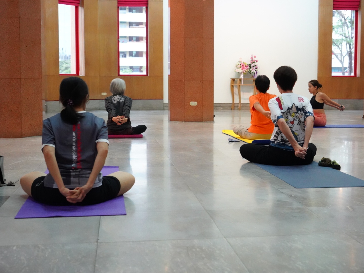 กิจกรรมโยคะเพื่อสุขภาพ (อโศกโมเดล)